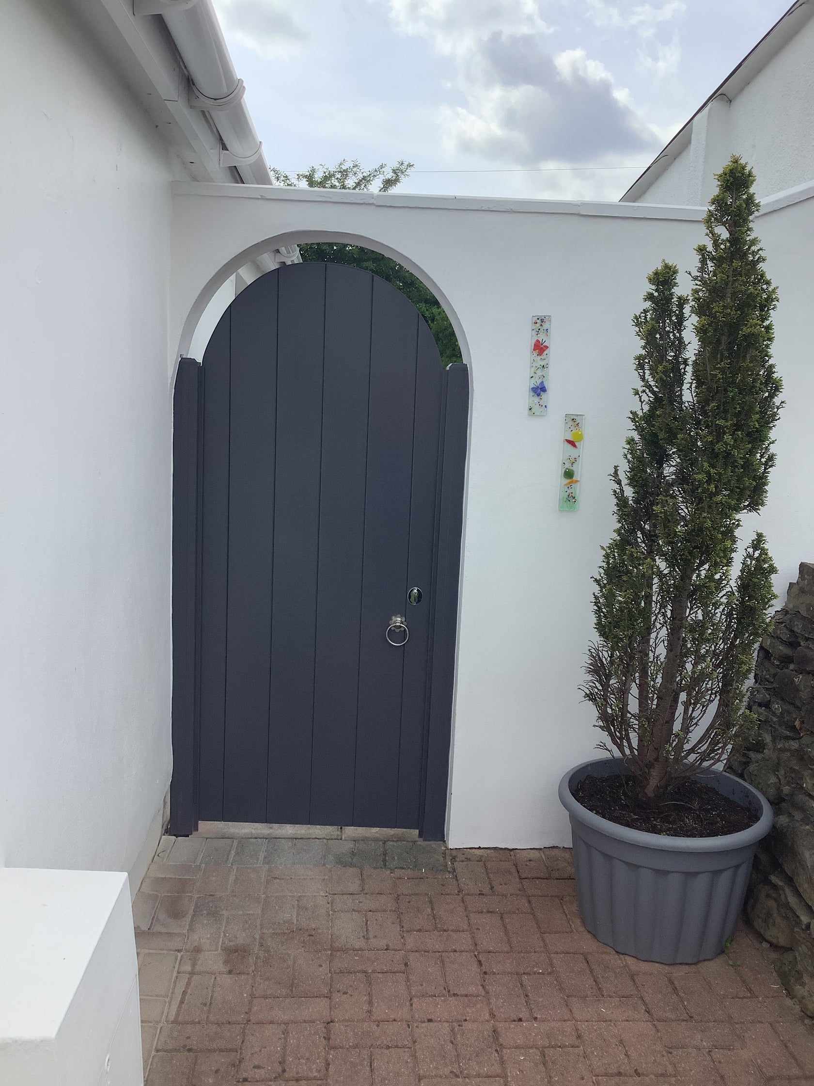 PVC Plastic Side Gate | W: 1201 - 1400mm, H: 1800mm | Arched Top – Tekplas