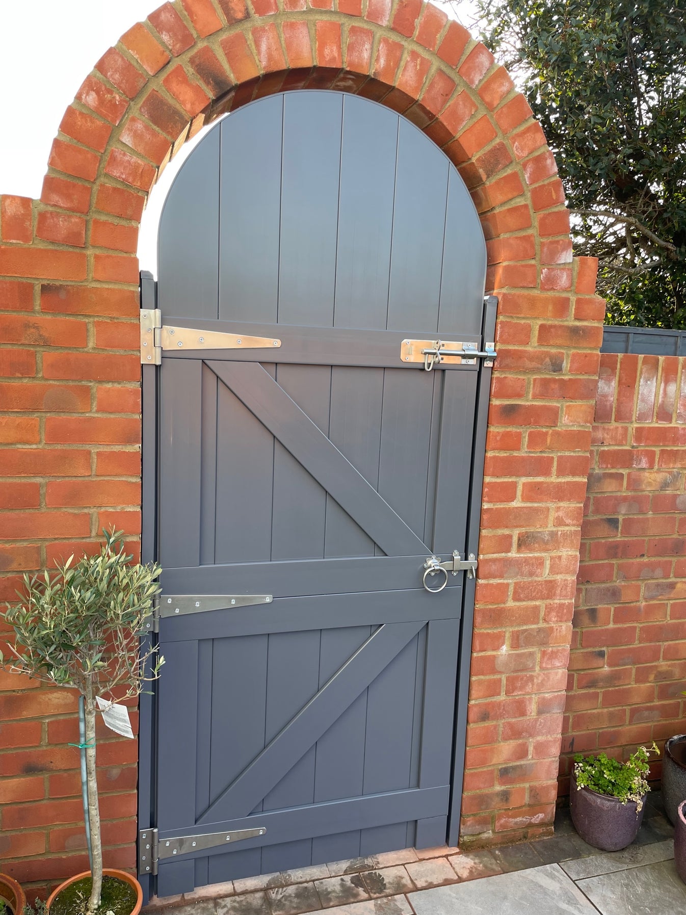 PVC Plastic Side Gate | W: 1201 - 1400mm, H: 1800mm | Arched Top – Tekplas