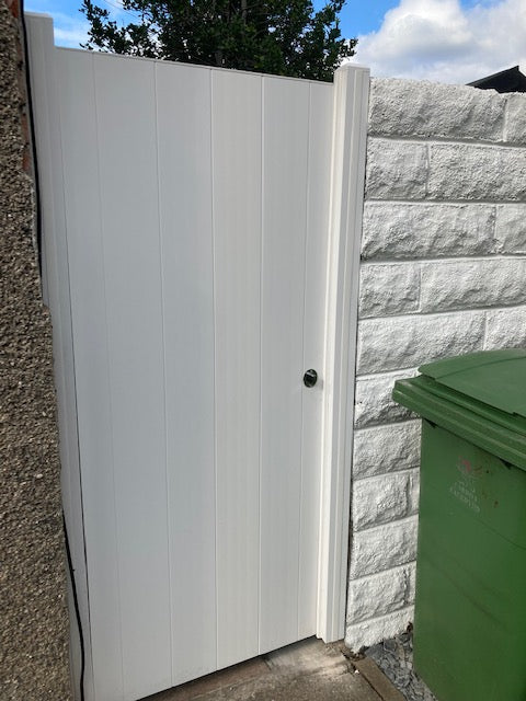 PVC Plastic Side Gate | W: 600 - 900mm, H: 1800mm | Flat Top – Tekplas